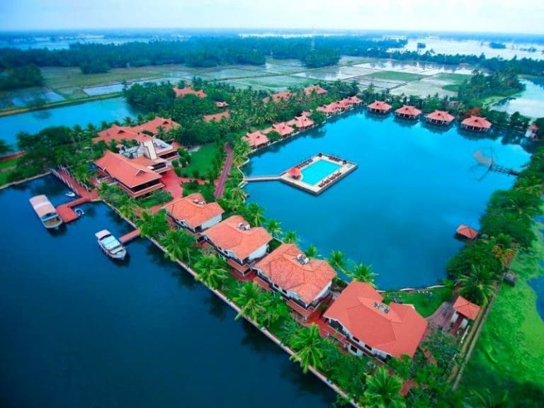 Top 10 Must-stay Best Backwater Resorts In Kerala – Iris Holidays