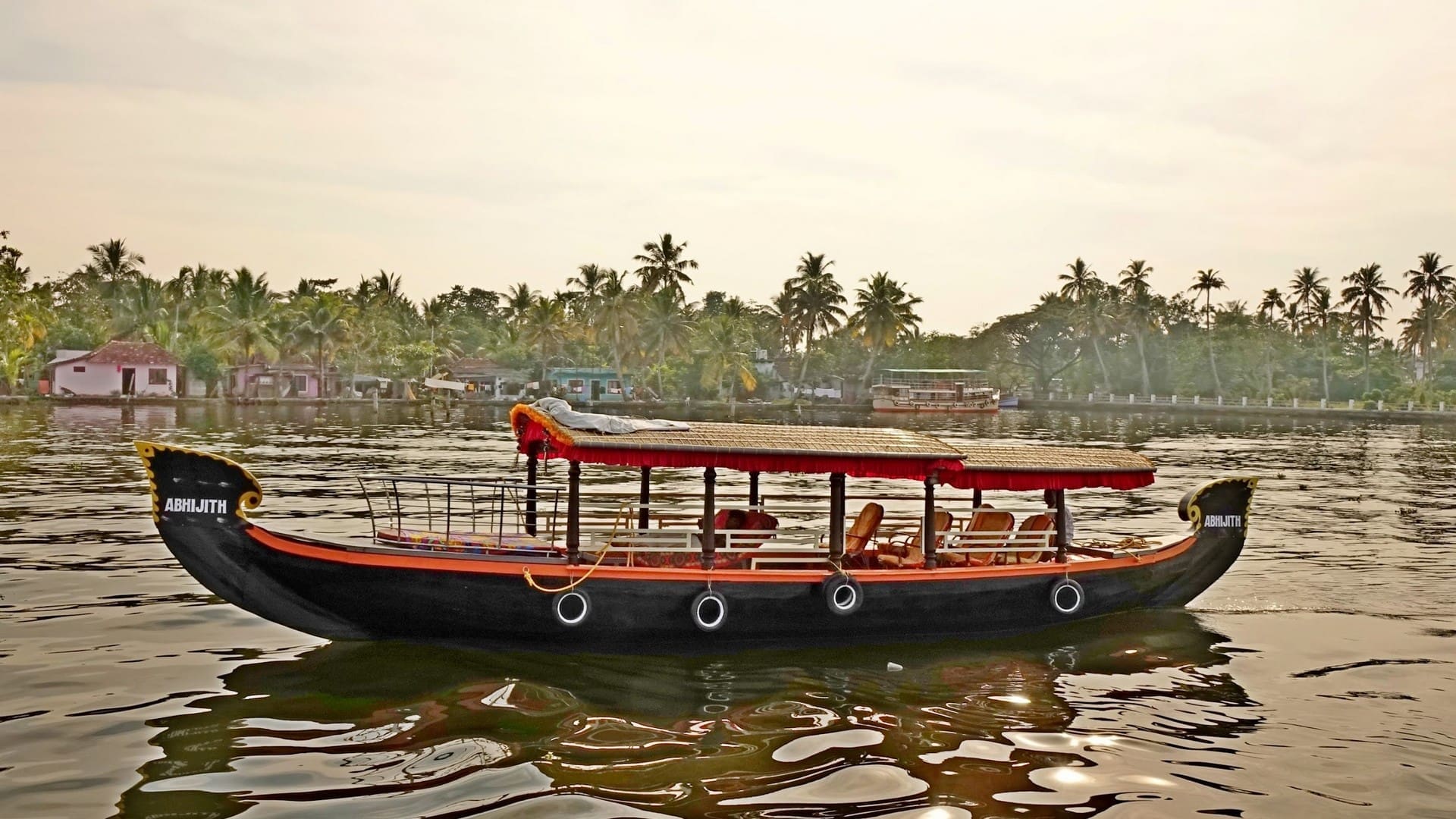 Shikara Boat In Alleppey-Pricing, Time, Cruise Options And Routes ...