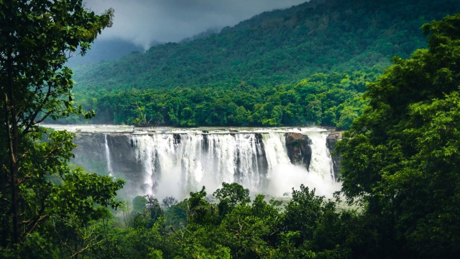 20 Incredible Waterfalls In Kerala To See In 2025 – Iris Holidays