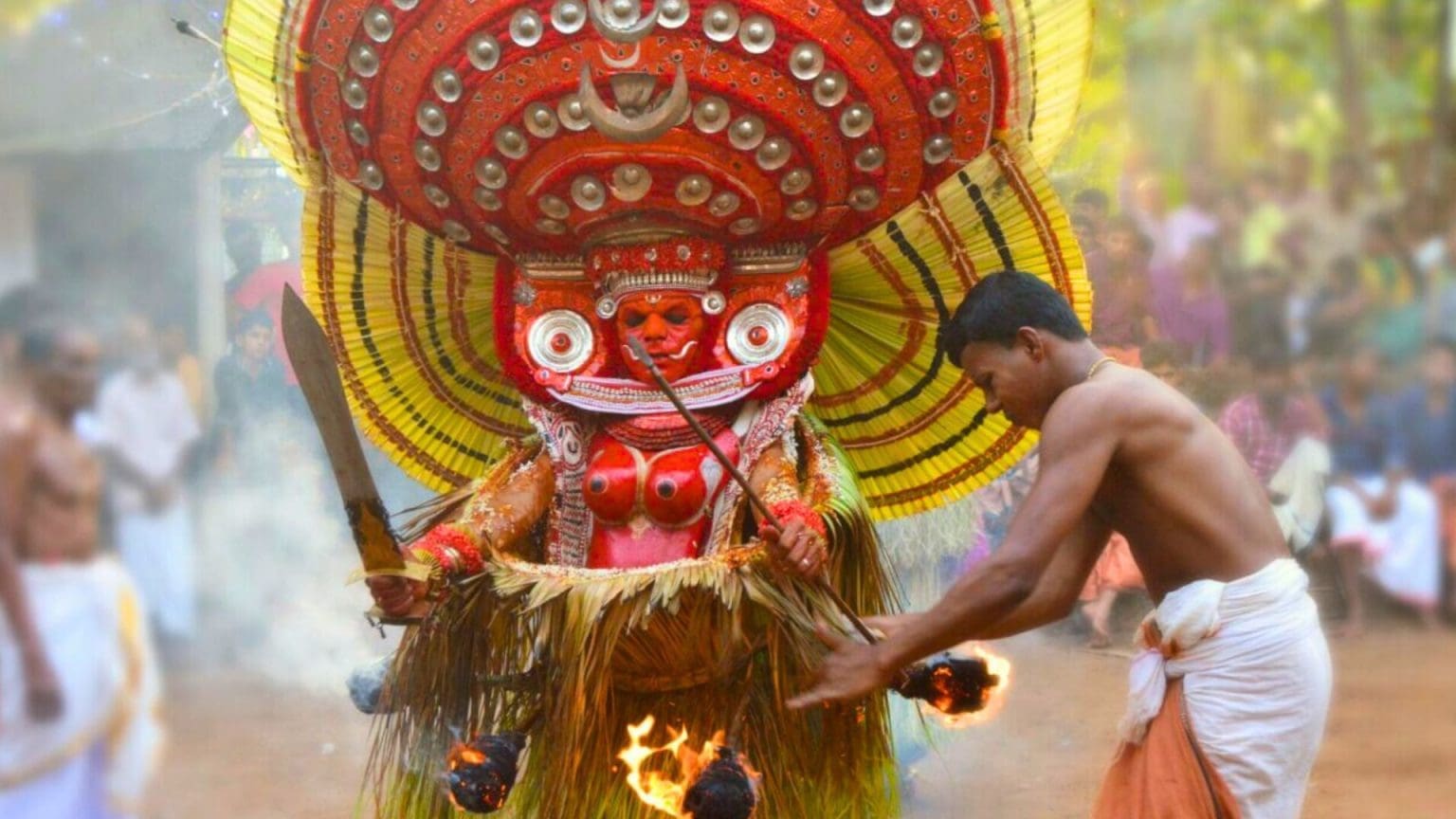 12 Major Types Of Theyyam- Photos, Names And How To Watch? – Iris Holidays